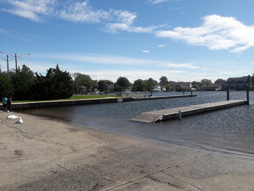 John J Burns Park 4990 Merrick Rd Massapequa Park Ny 11758 Usa Businessyab