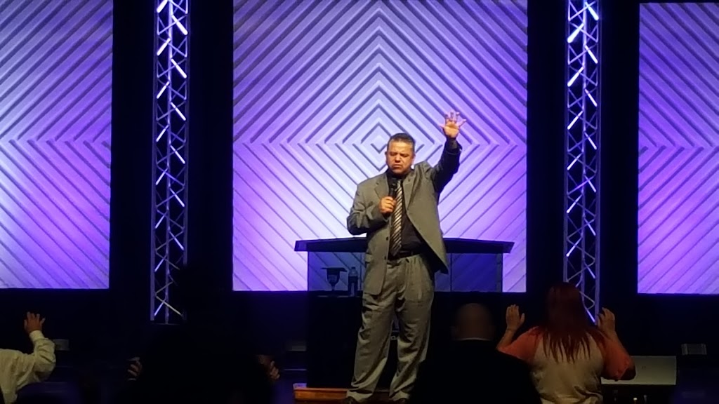 Alcance Victoria San Jose- Victory Outreach San Jose Spanish - 520 W ...
